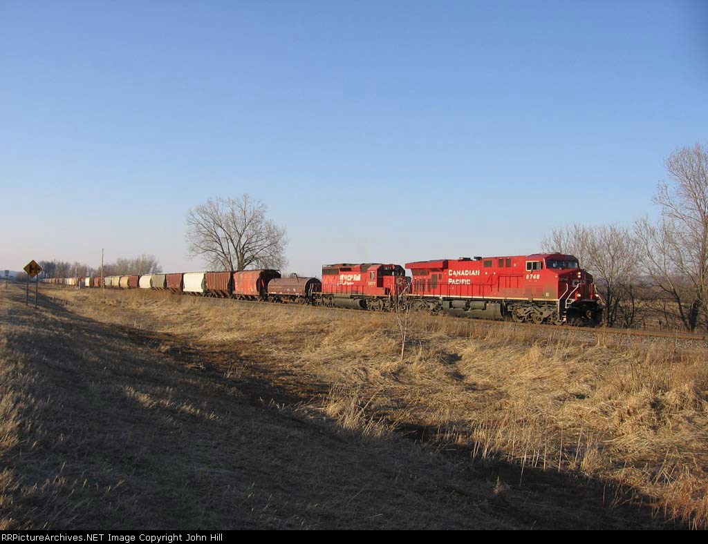 07031724 CP eastbound freight at MP 329.20